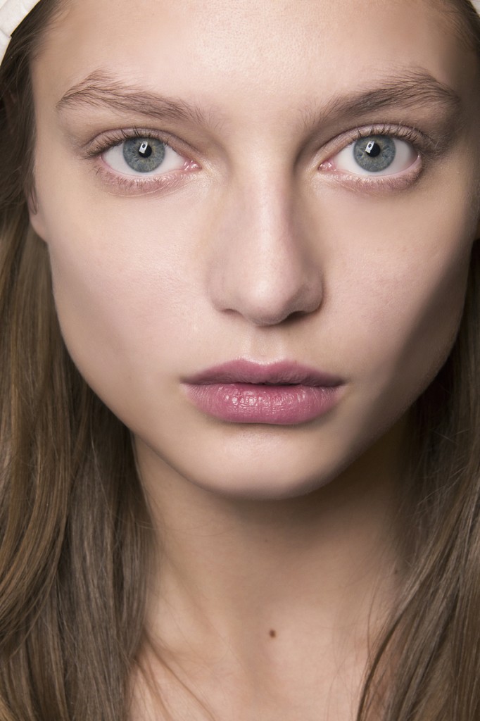 Tricks To Make Your Eyes Appear Bigger StyleCaster Tricks To Make Your Eyes Appear Bigger StyleCaster